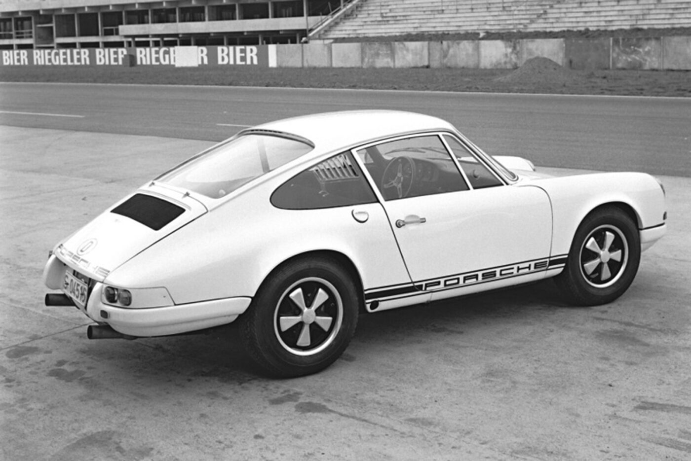Porsche 911 R (1967 - 1968)