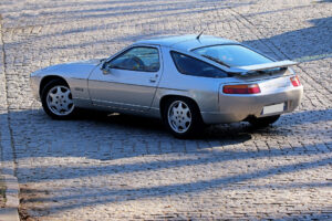 Porsche 928 - Research Hub