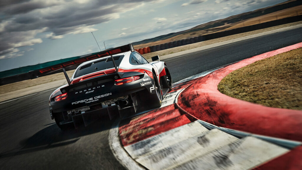 2018 Porsche 911 RSR - Porsche’s Mid-engined 911 Race CarAnnouncing the ...