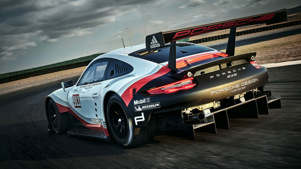 2018 Porsche 911 RSR - Porsche’s Mid-engined 911 Race CarAnnouncing the ...