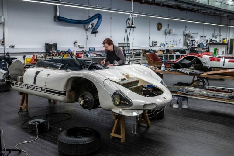 Porsche 910 - Ultimate Model Guide