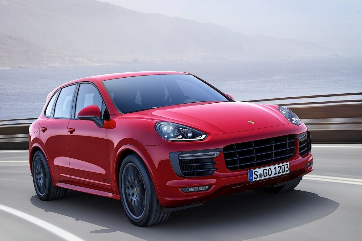 Porsche Cayenne - Ultimate Guide (Every Generation & Variant)