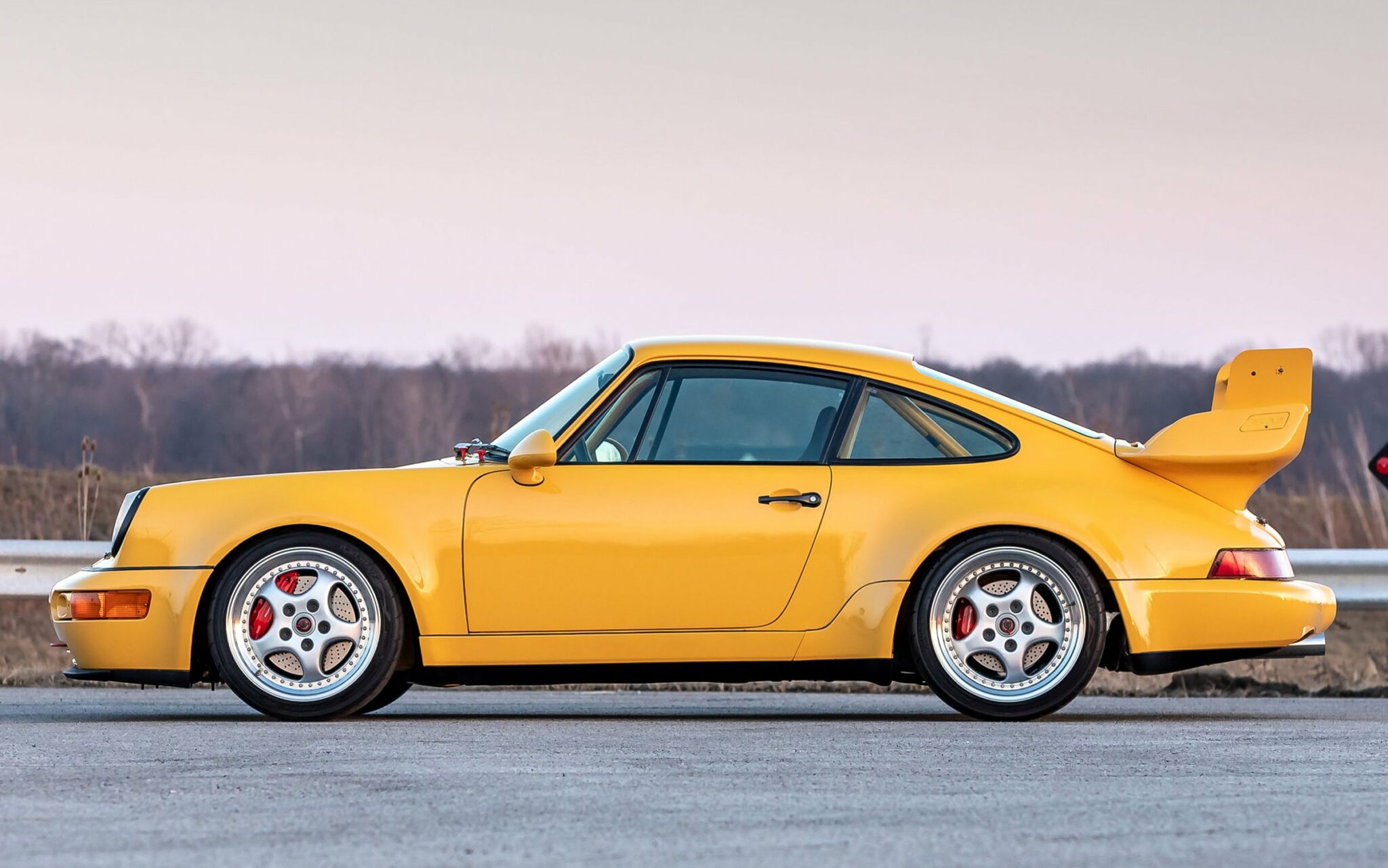Porsche 911 Carrera RS (964) - The 964 RS