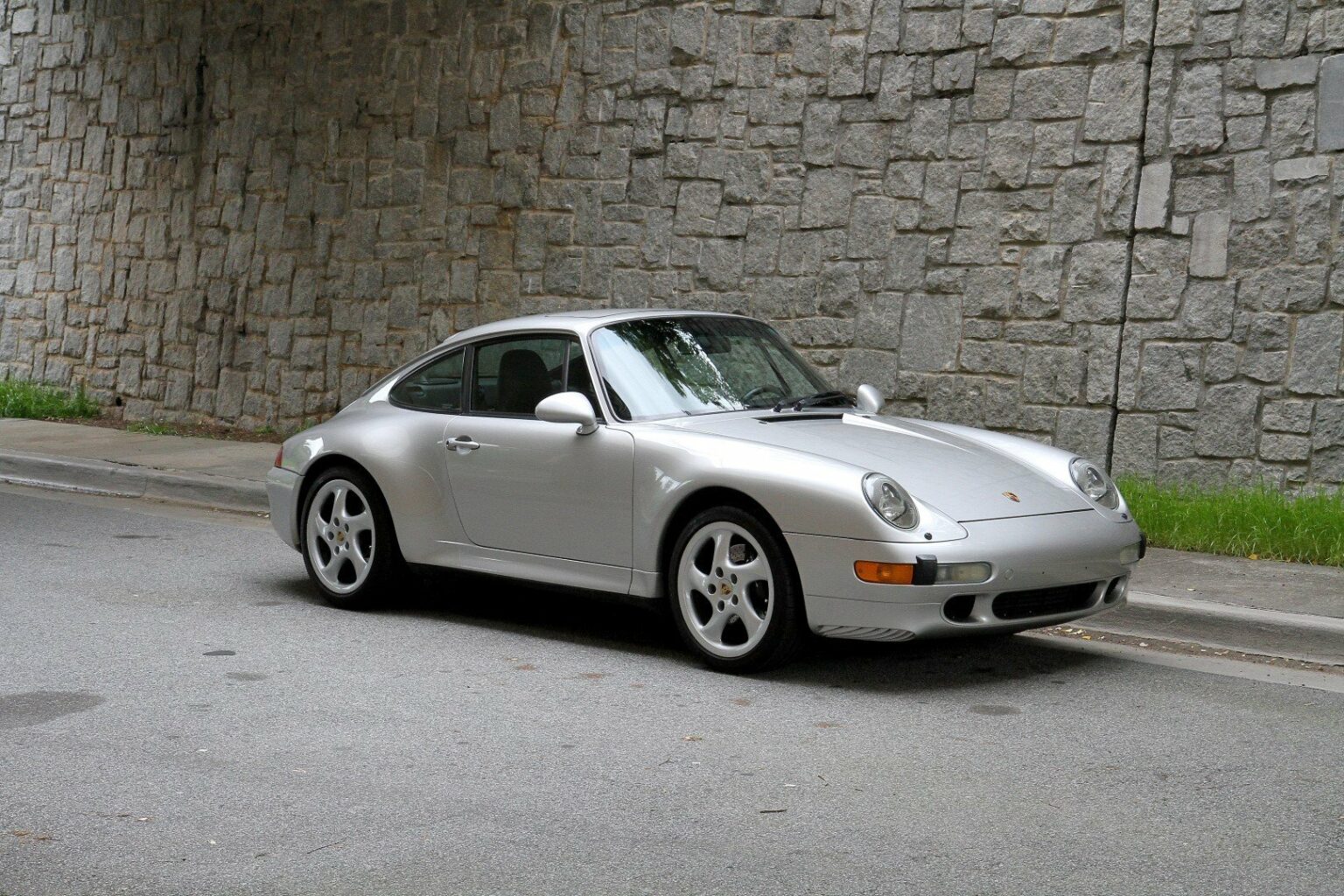 Porsche 911 993 (4th Generation 911) - Research Hub