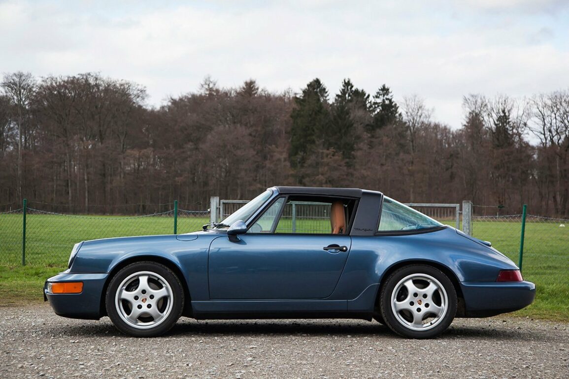 Porsche 911 Carrera 4 Targa (1990) – Specifications & Performance
