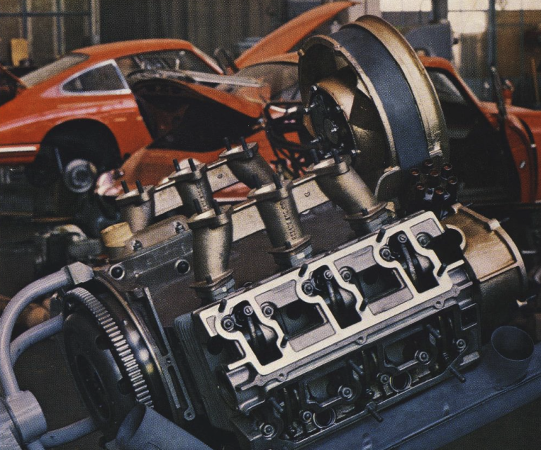 Porsche 911 flat 6 engine (Deutsche) (from 1965)