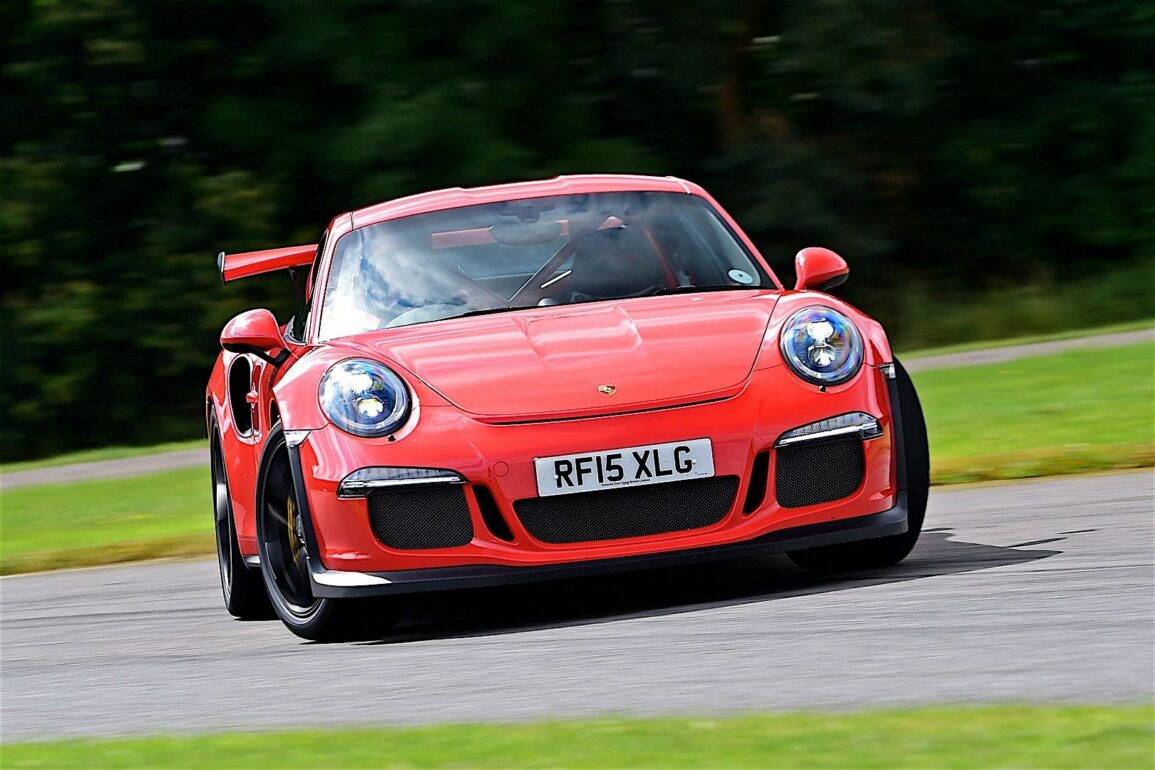 Porsche 911 GT3 RS (991) (2016) – Specifications & Performance