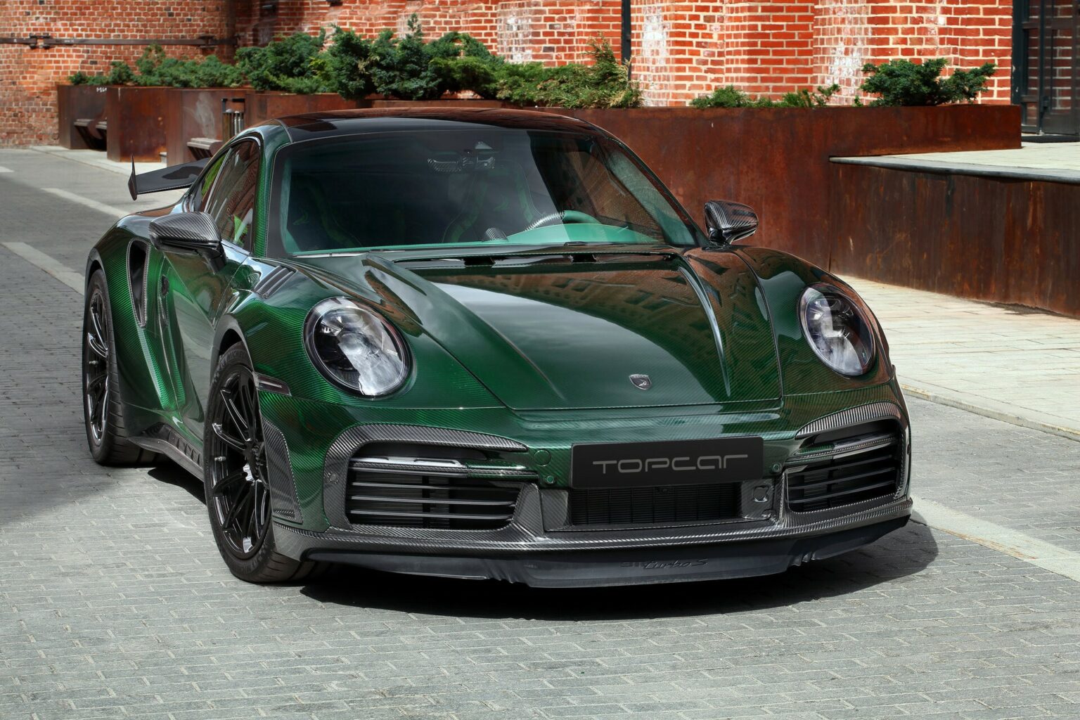 TopCar Unveils Final Porsche 911 Stinger GTR Limited Carbon Edition
