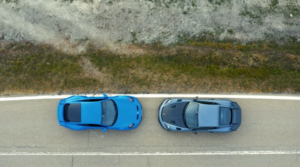 VIDEO: Porsche GT4 RS Vs. 992 GT3