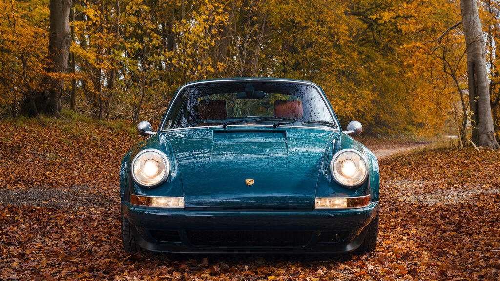The Theon Design BEL001 restomod Porsche - Photo Gallery