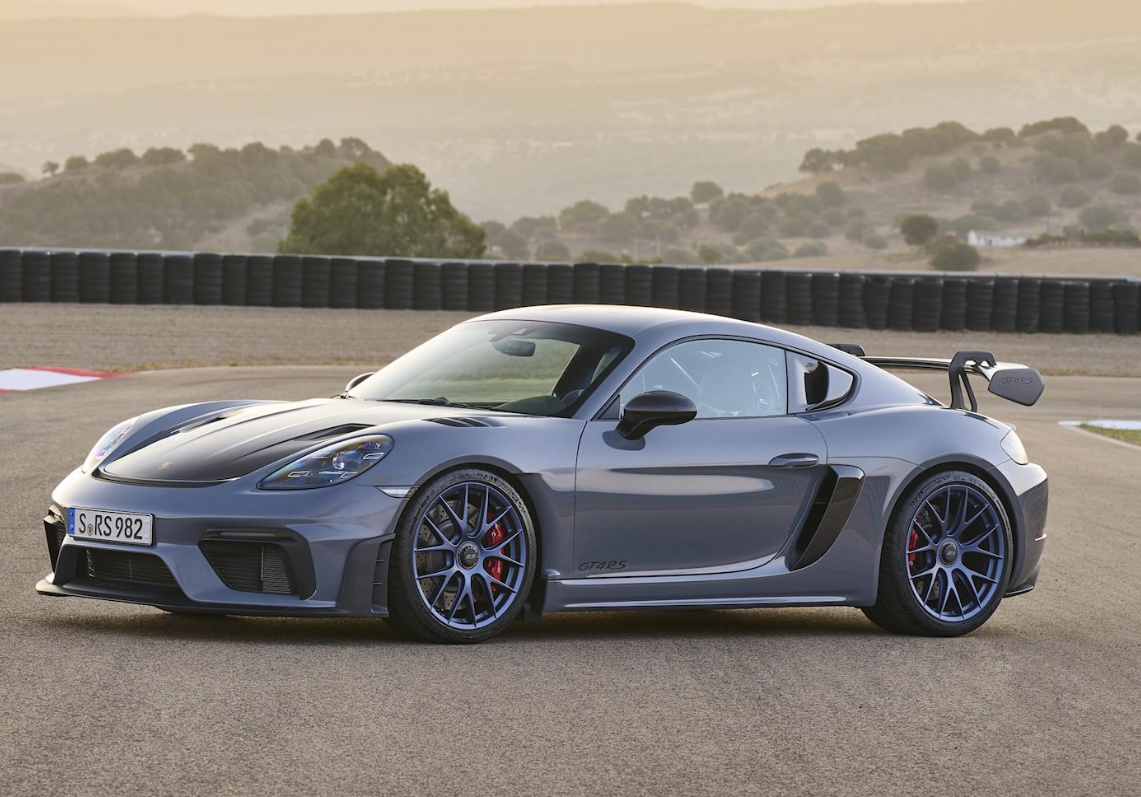 Porsche 718 Cayman GT4 RS (2023) – Specifications & Performance