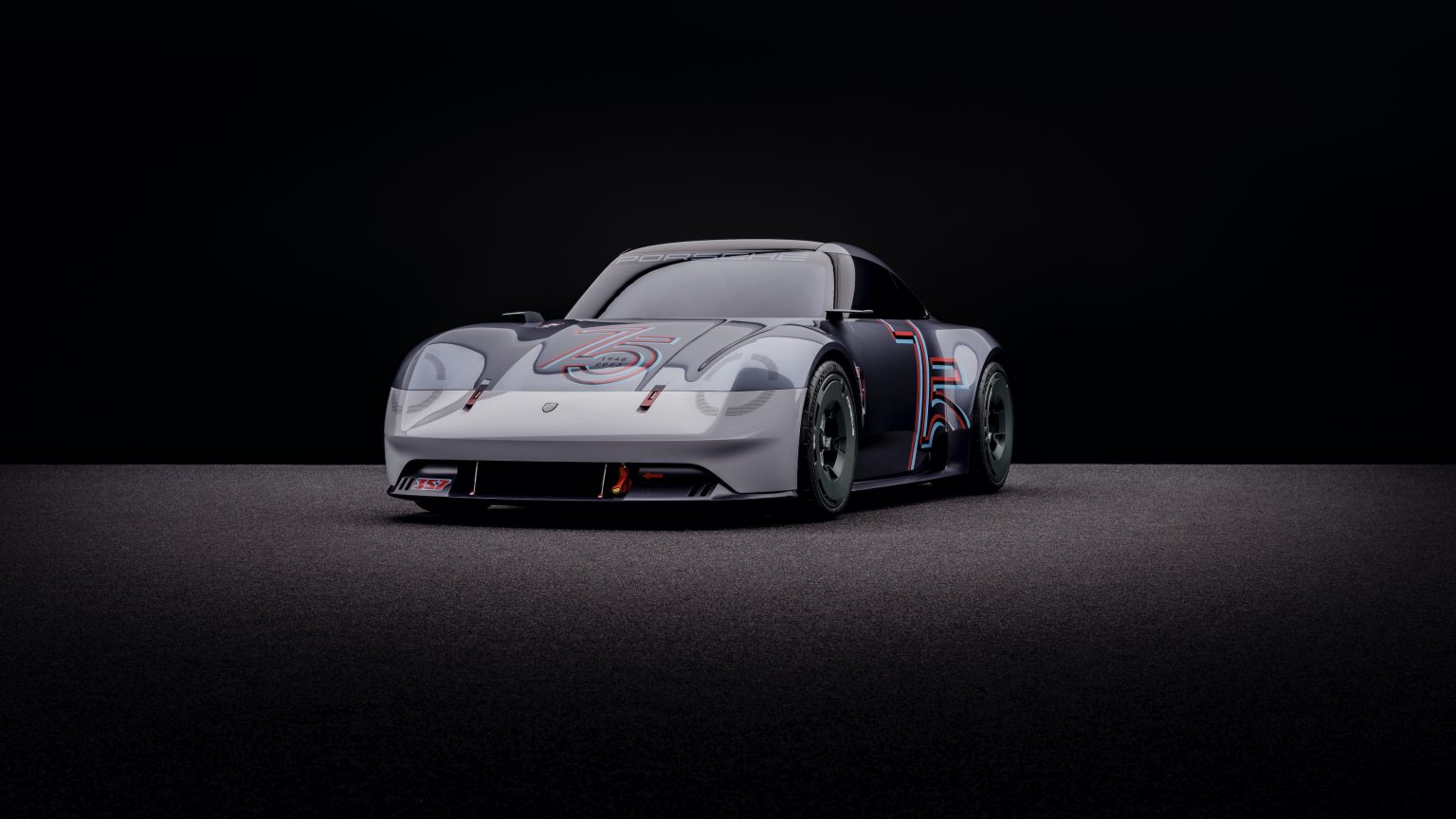 VIDEO: Porsche Concept "Vision 357" salutes the first Porsche 356