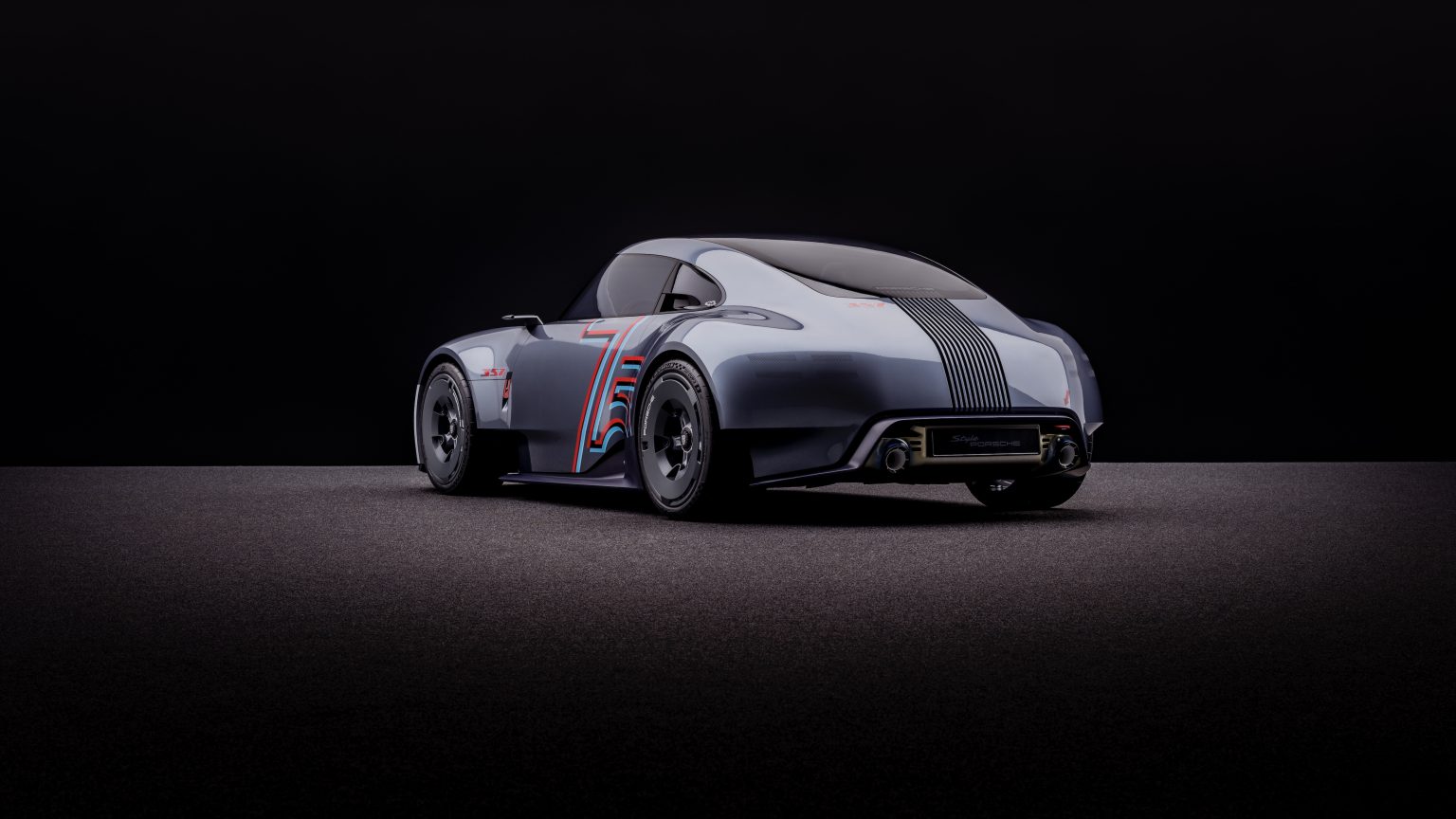 VIDEO: Porsche Concept "Vision 357" salutes the first Porsche 356