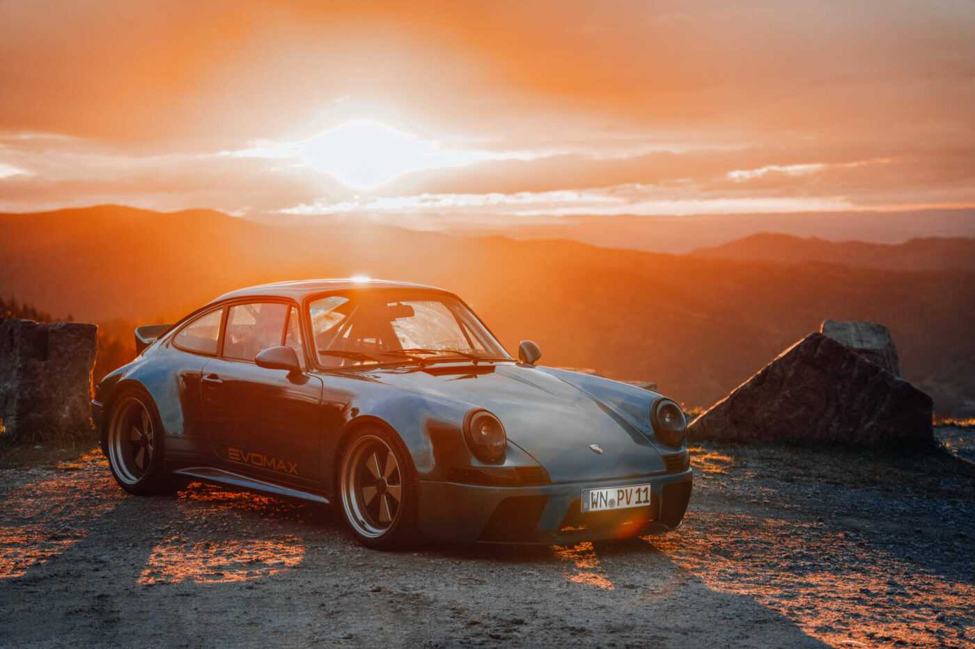 Evomax Creates Some of the Most Extreme Porsche 964 Restomods Around