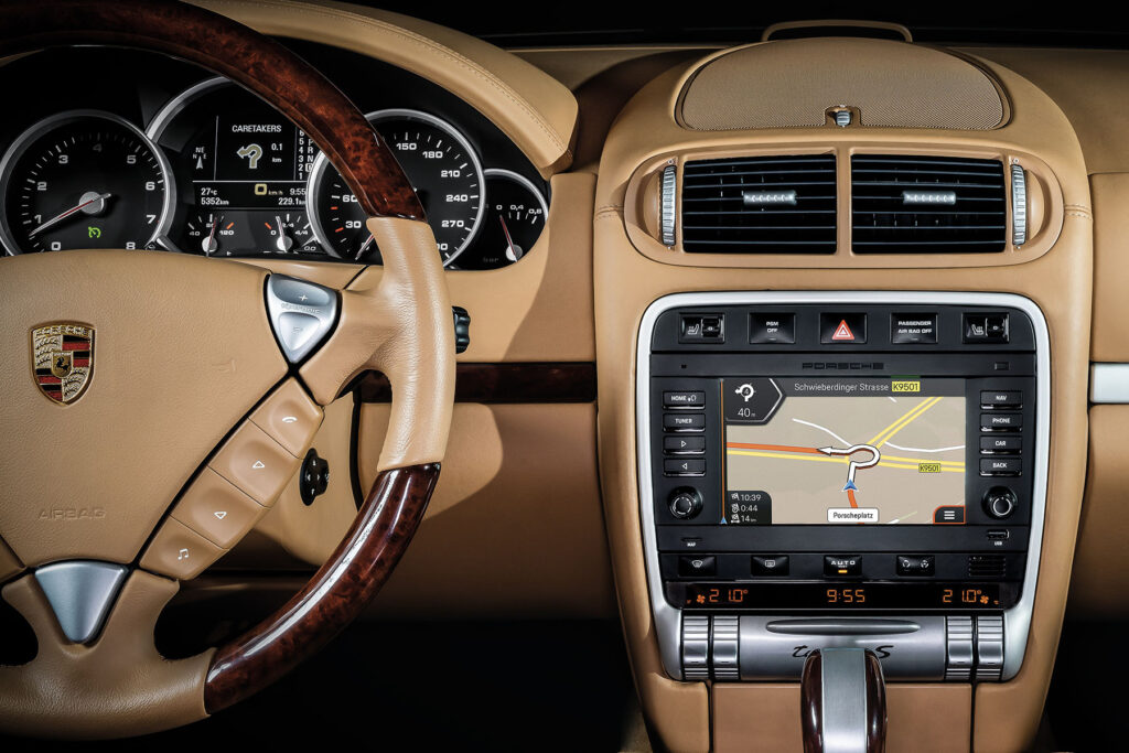 Porsche Classic Communication Announces New Products