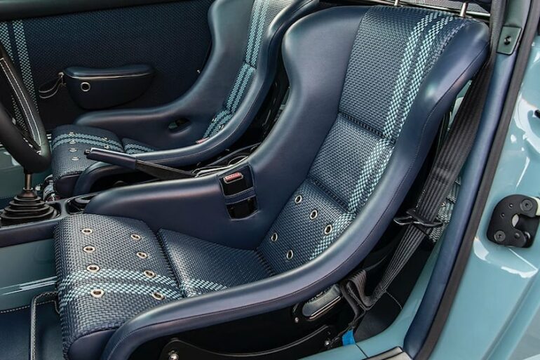 100+ Dazzlingly Detailed Singer Porsche Seats