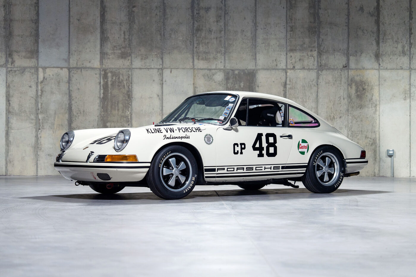 FOR SALE: Rare 1969 Porsche 911 T/R