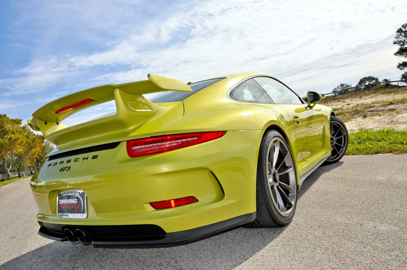 Porsche Of The Day: 2015 Porsche 911 GT3 In Paint-To-Sample Peridot ...