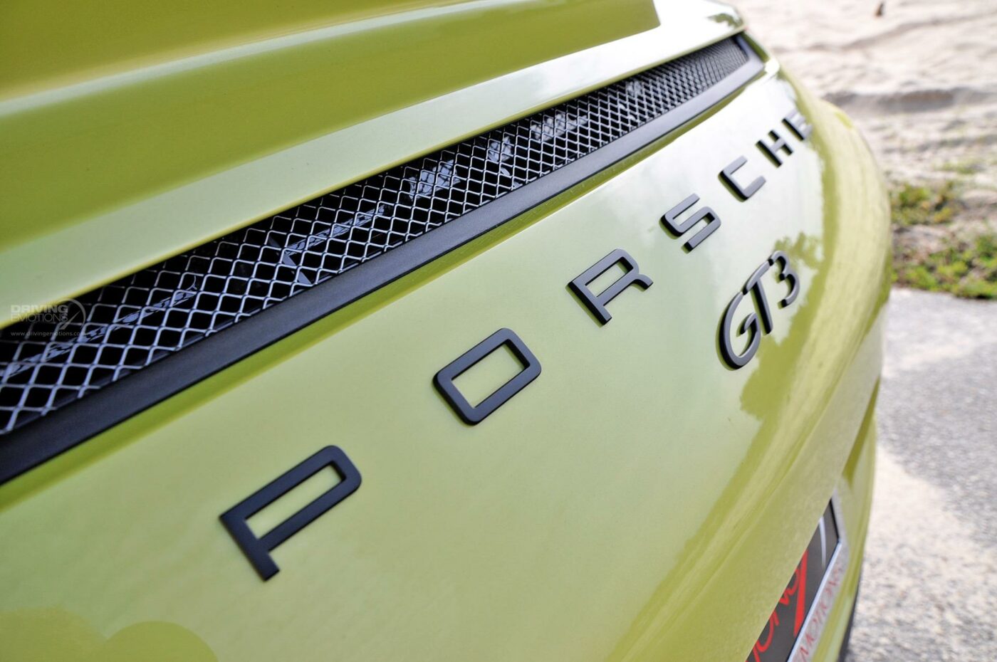 Porsche Of The Day: 2015 Porsche 911 GT3 In Paint-To-Sample Peridot ...