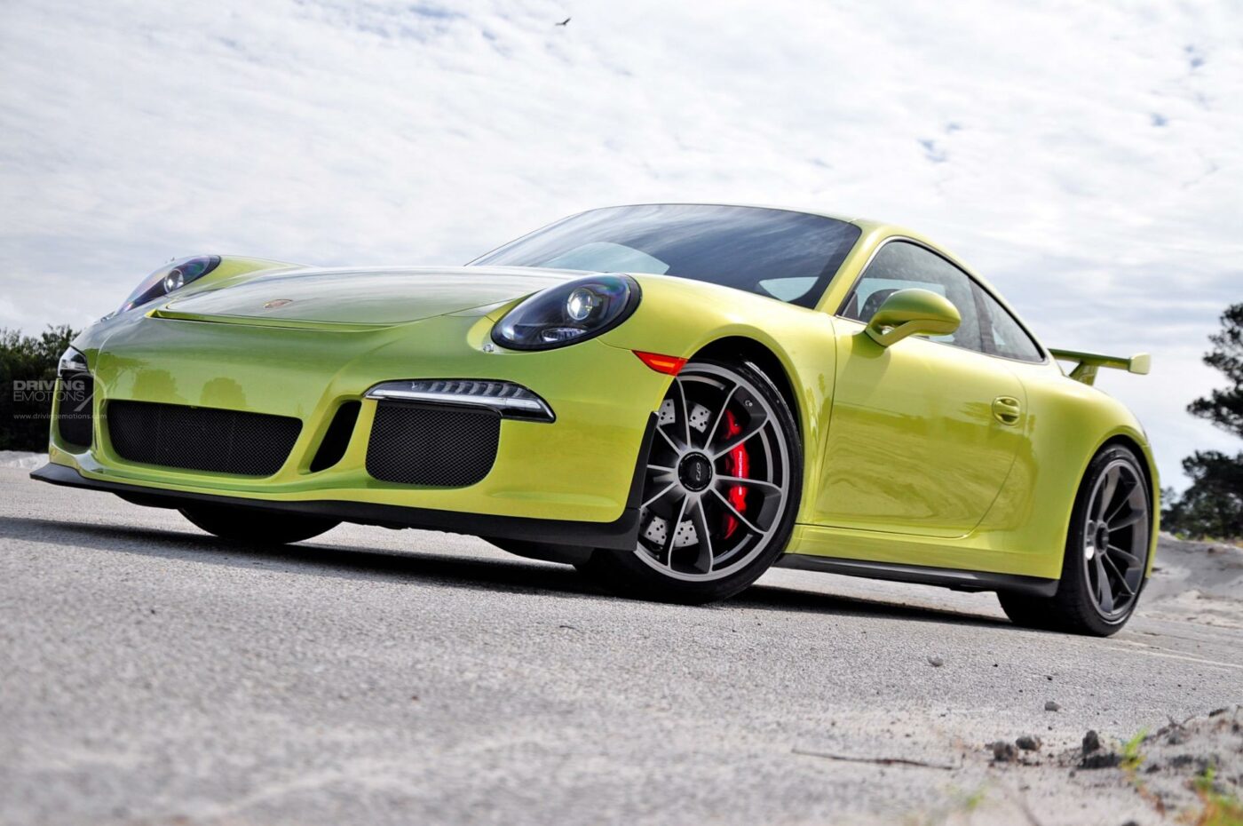 Porsche Of The Day: 2015 Porsche 911 GT3 In Paint-To-Sample Peridot ...