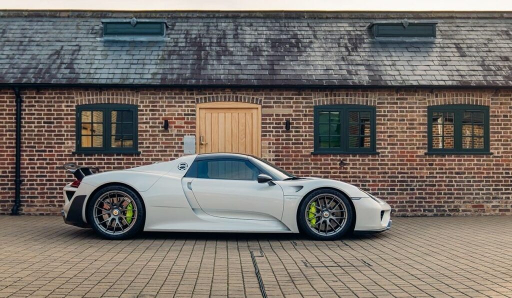 Porsche Of The Day: 2015 Porsche 918 Spyder Weissach Package In Paint ...