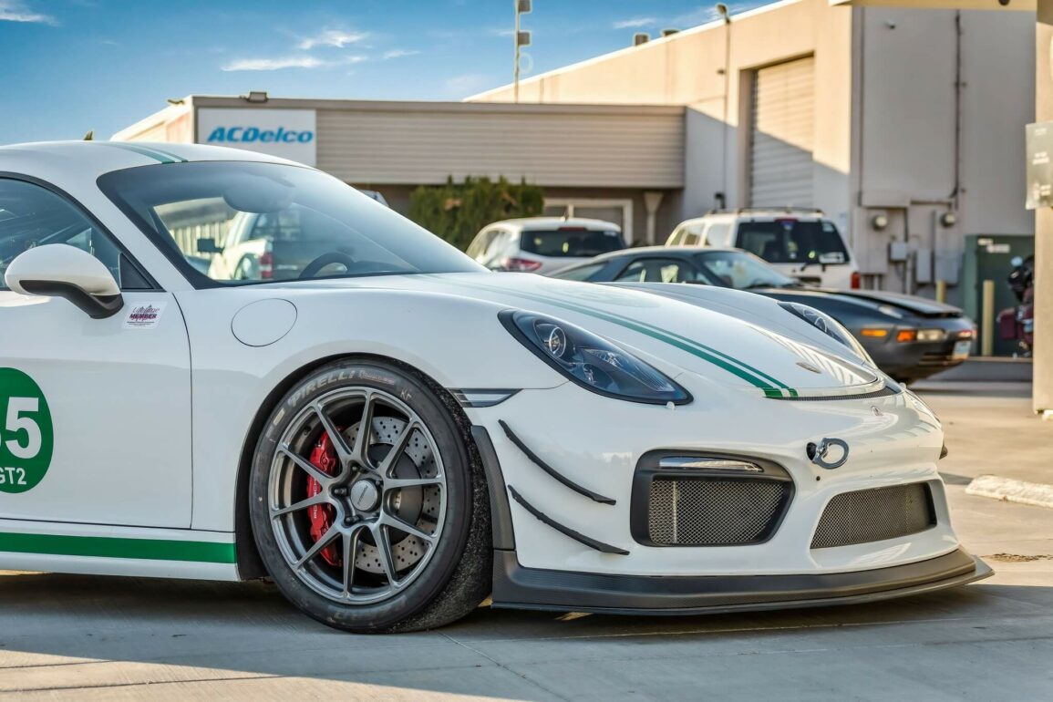 Porsche Of The Day: Modified 2016 Porsche 981 Cayman GT4