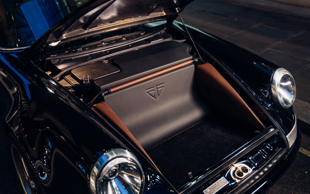 Porsche Of The Day: Theon Design Porsche 911 964 ITA001 Commission