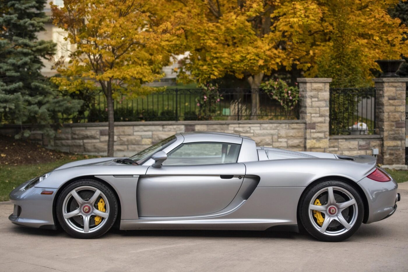 FOR SALE: Grab This 2005 Porsche Carrera GT