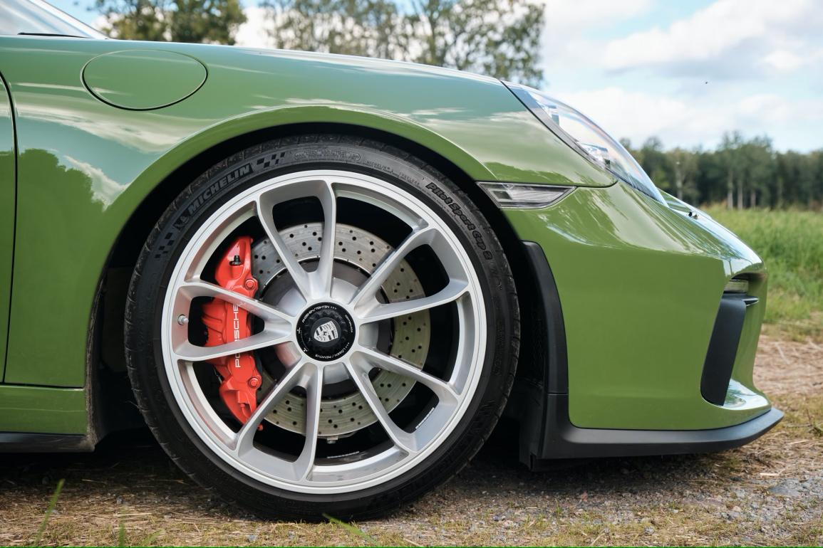 Porsche Of The Day: 2018 Porsche 911 GT3 Touring In PTS Olive Green