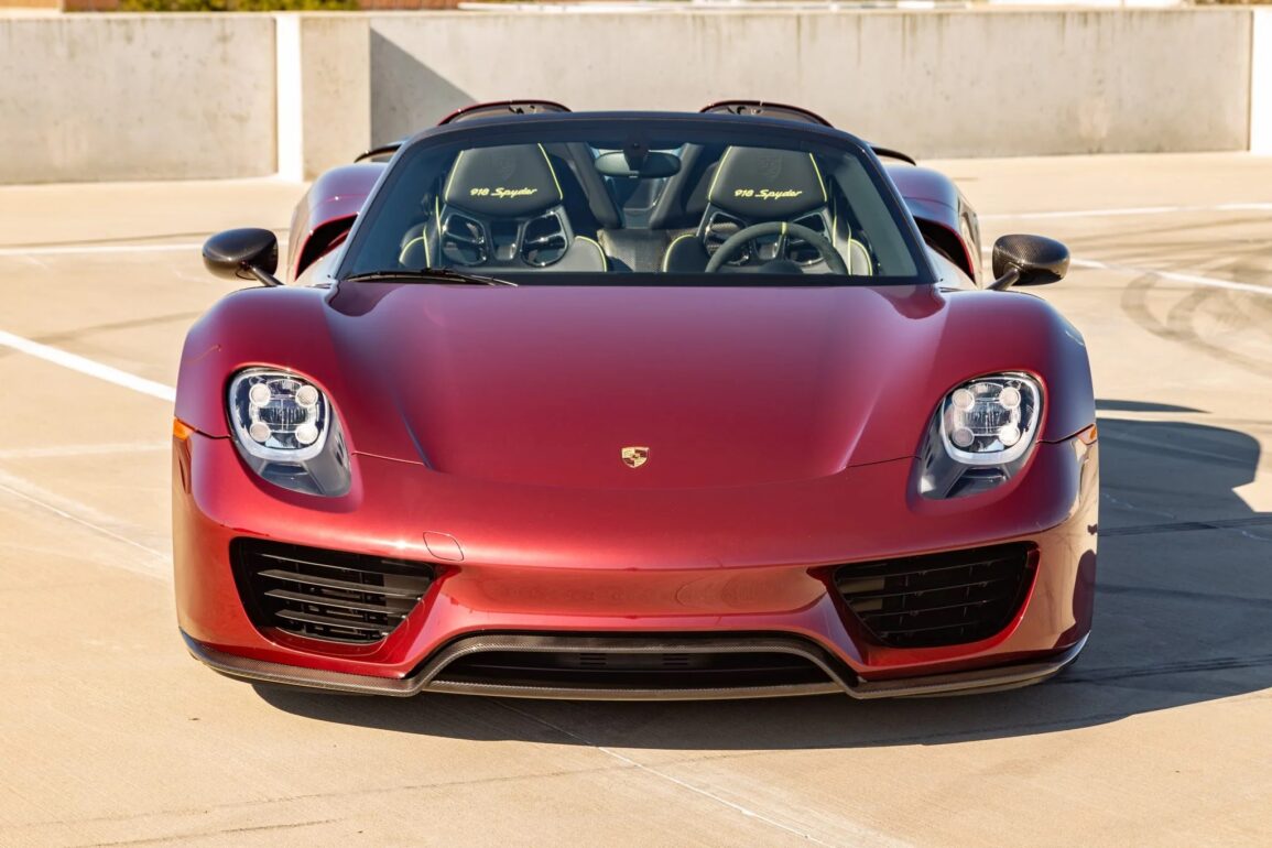 Porsche Of The Day: 2015 Porsche 918 Spyder Weissach Package In PTS ...