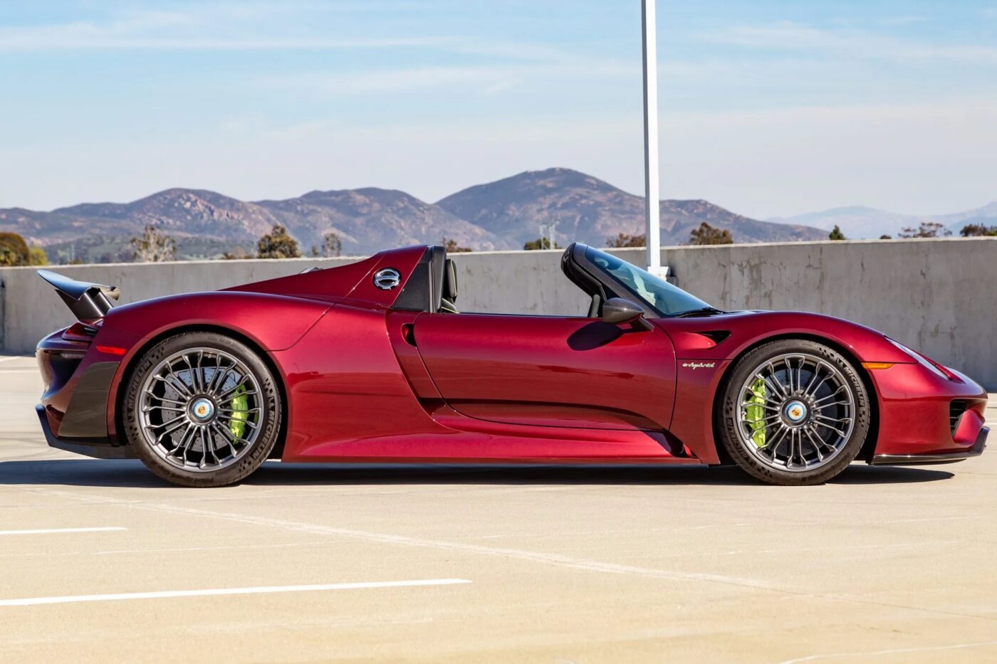 Porsche Of The Day: 2015 Porsche 918 Spyder Weissach Package In PTS ...