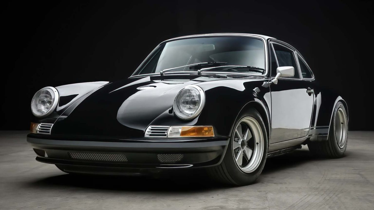 Backdating the Porsche 911 Porsche backdating Outlaws & restomods