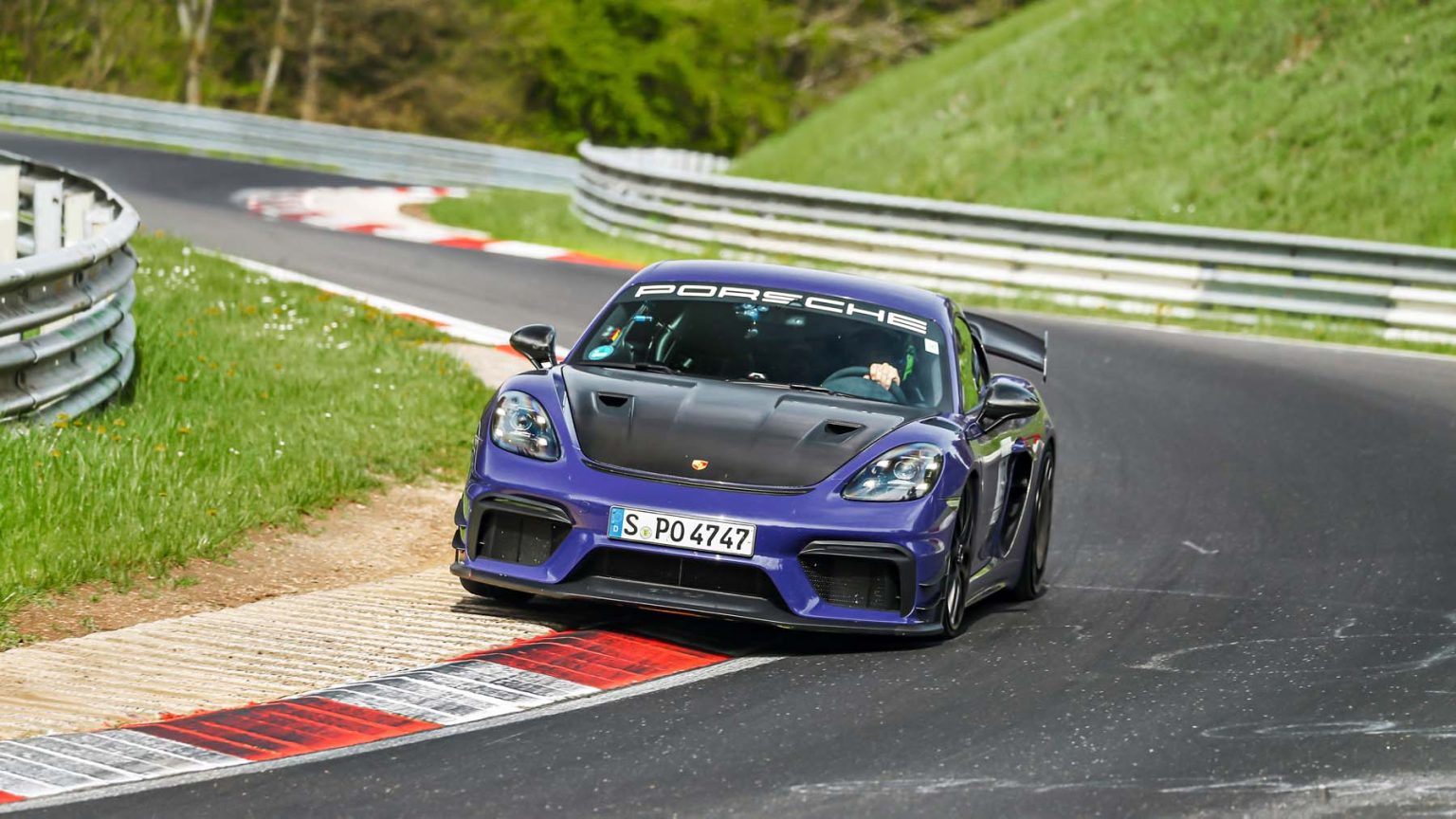 Porsche releases Manthey performance kit for the 718 Cayman GT4 RS