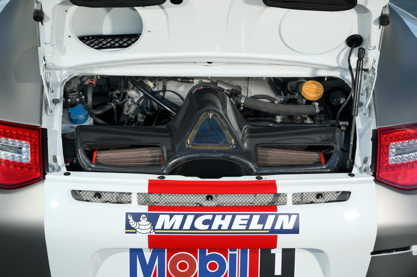 Porsche Of The Day: 2010 Porsche 911 GT3 R