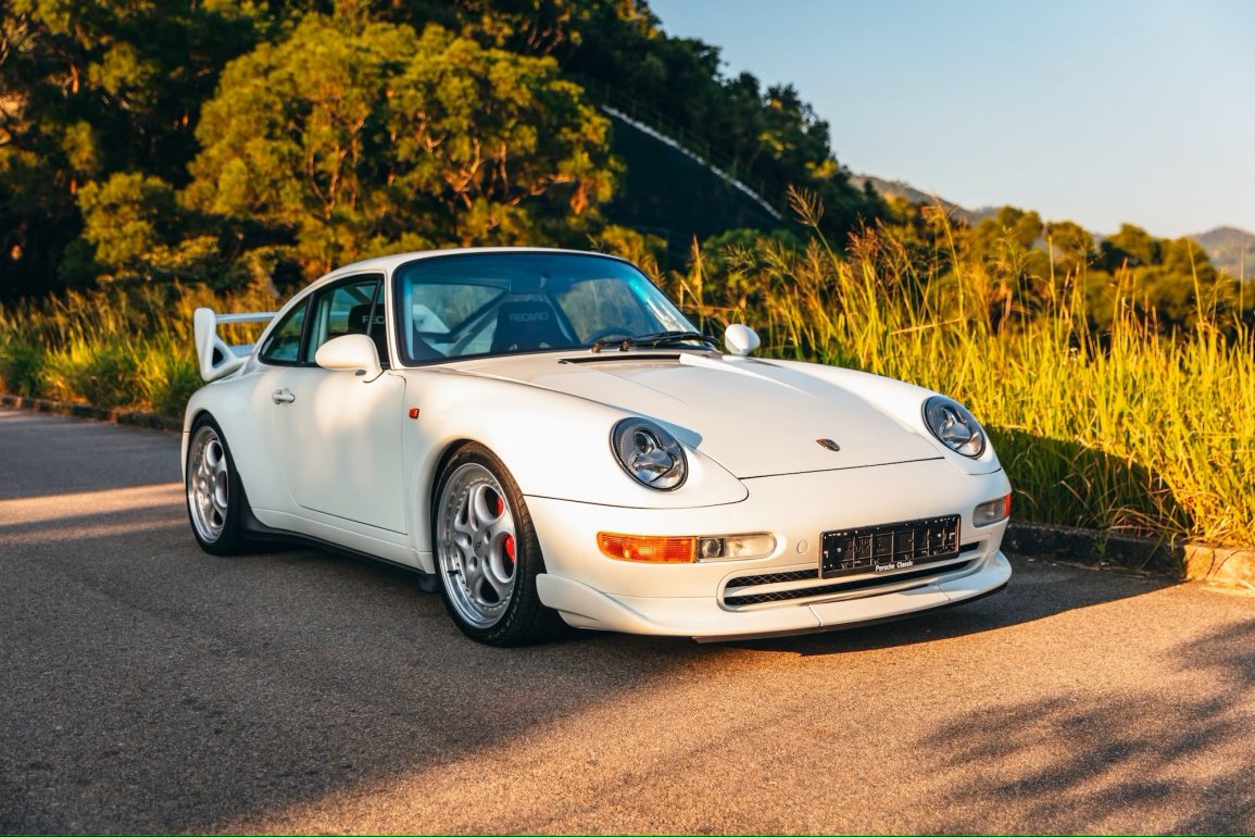 Porsche Of The Day: 1995 Porsche 911 Carrera RS Clubsport