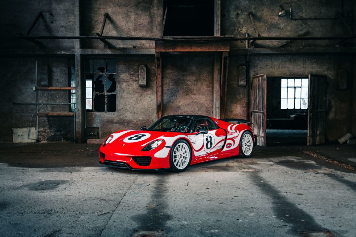 FOR SALE: This Rosso Corsa Porsche 918 Spyder With ‘Psychedelic Design ...