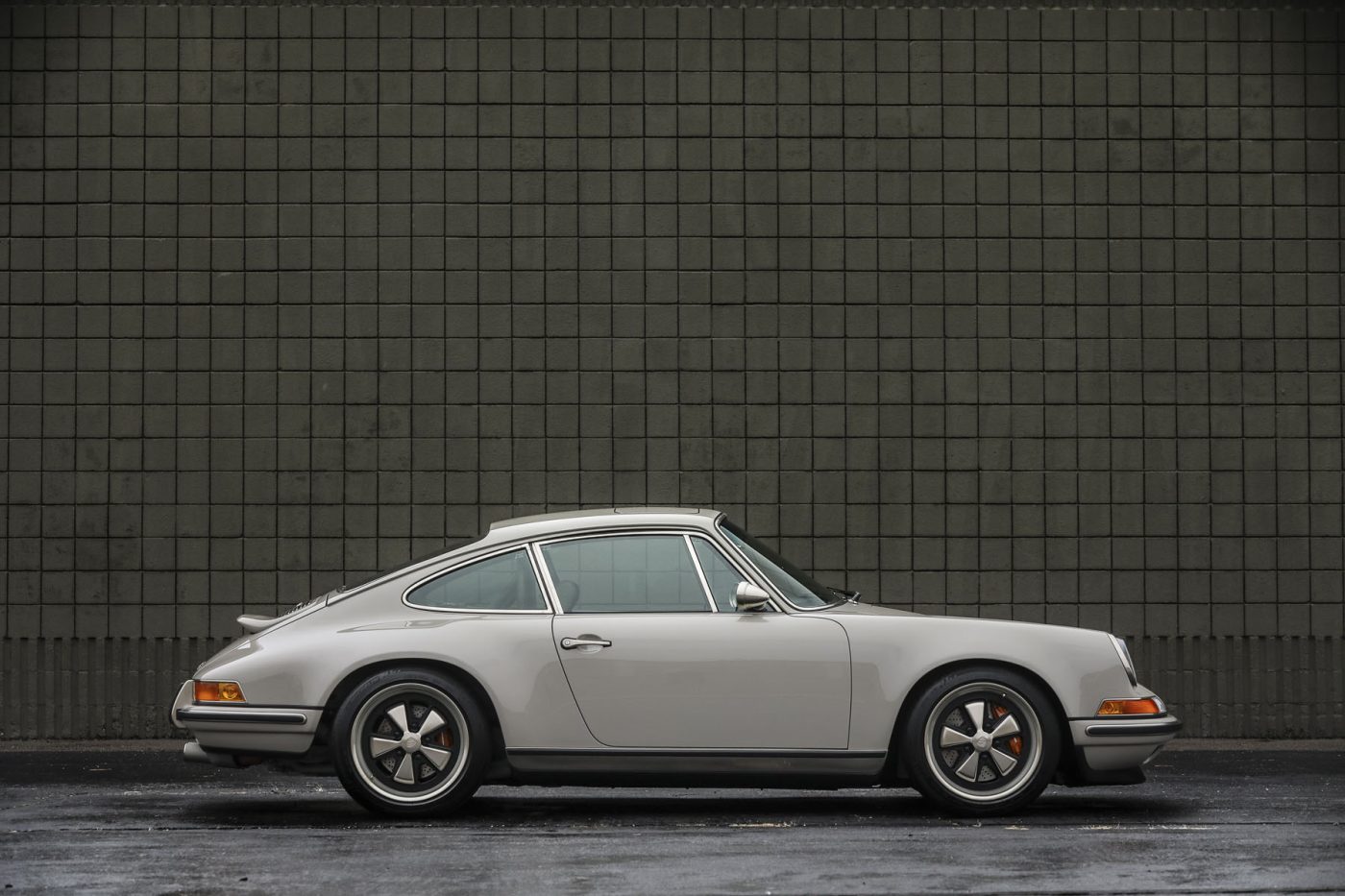 1990 Porsche 964 Carrera 4 Reimagined by Singer