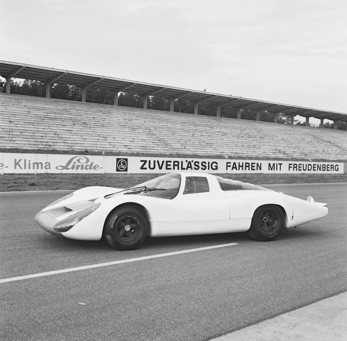 Porsche 907 - Building a Racing Empire Part III