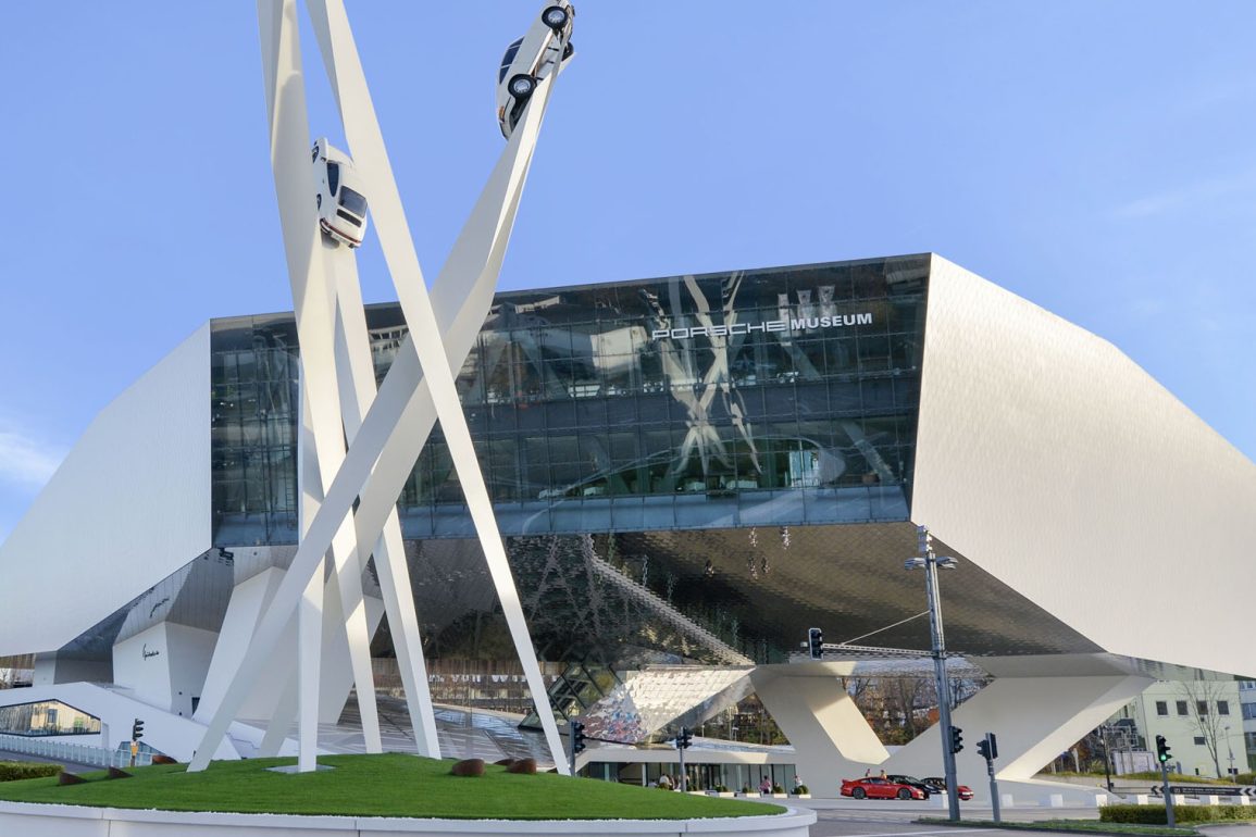 Porsche Of The Day: PTS Forest Green Metallic Porsche 992 GT3 Touring