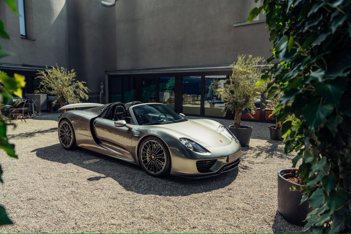 FOR SALE: 2014 Porsche 918 Spyder