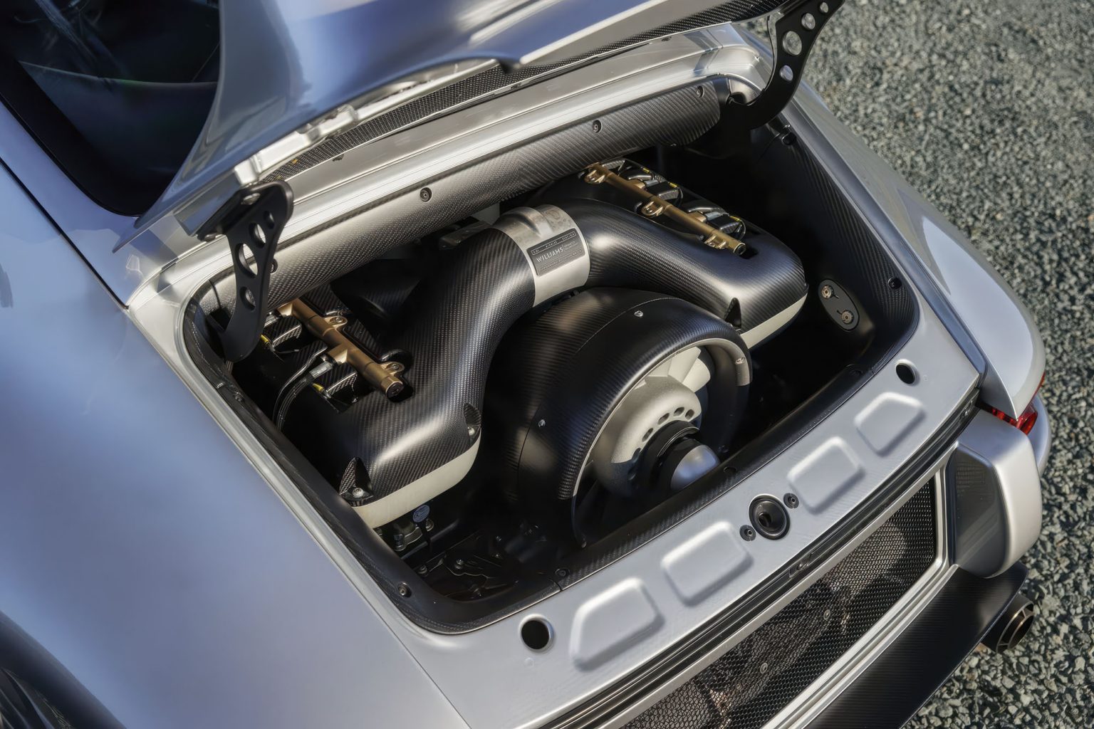 Singer "Dynamics and Lightweight Study" 911