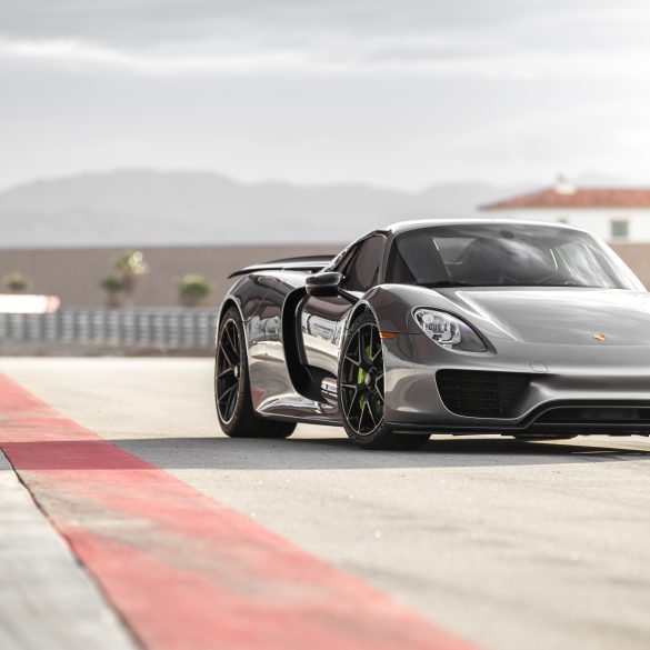 Porsche 918 - Ultimate Model Guide