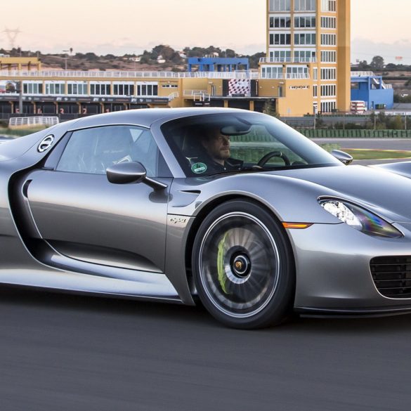 Porsche 918 - Ultimate Model Guide