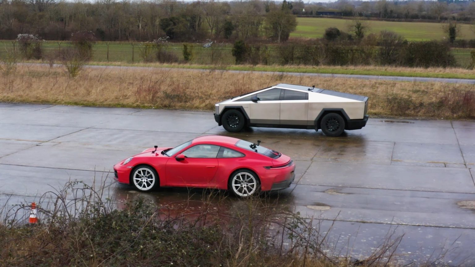 VIDEO: Porsche 911 Smokes Tesla Cybertruck in a Drag Race