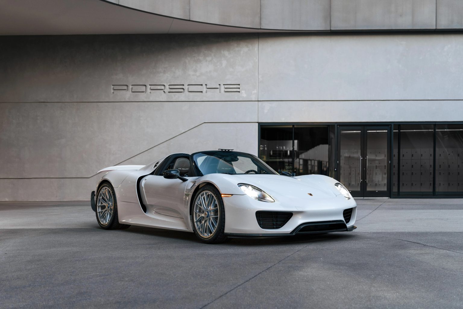 FOR SALE: Ultra-Low-Mileage 2015 Porsche 918 Spyder Weissach Live on BaT