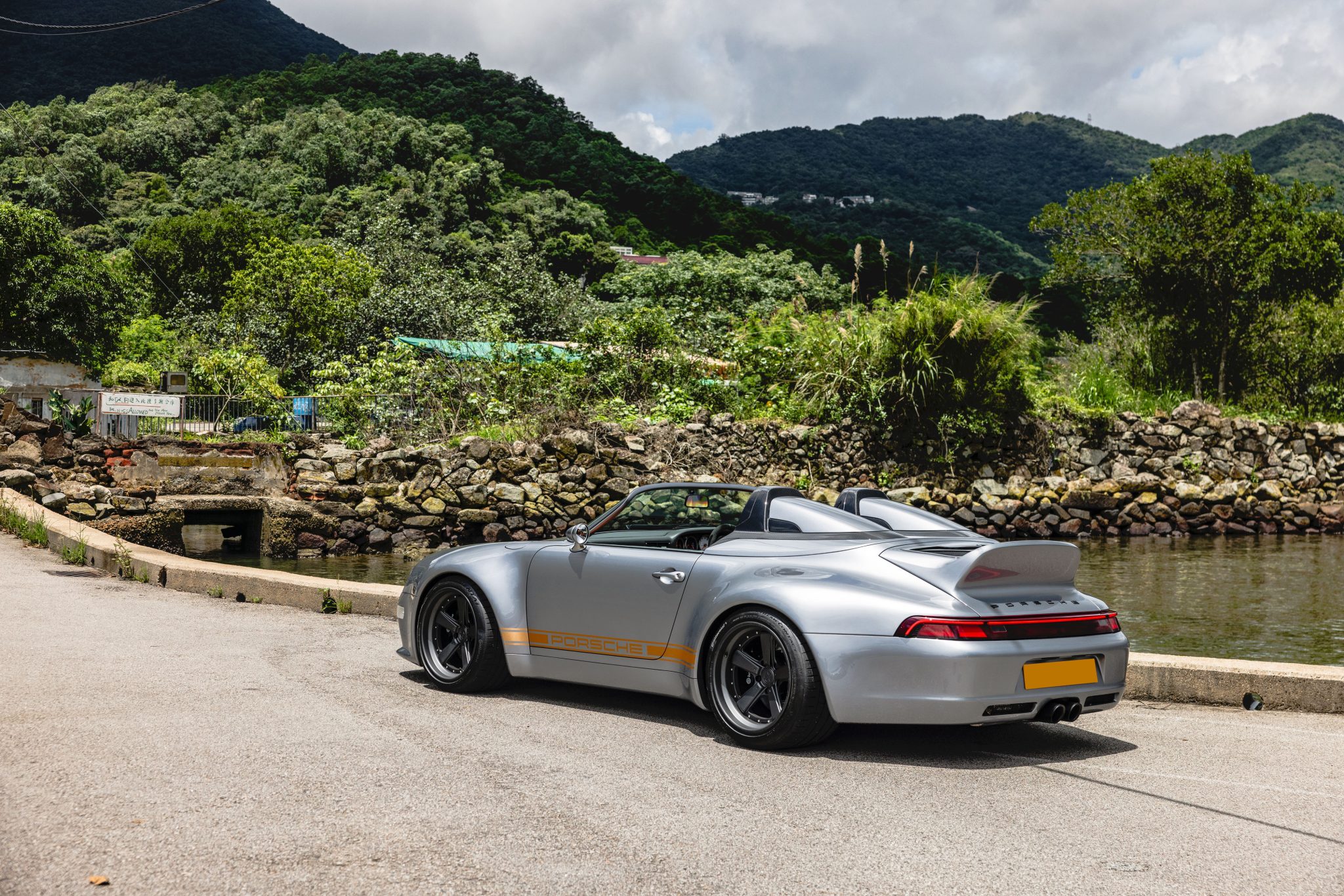 FOR SALE: Rare RHD Gunther Werks 993 Speedster for Sale