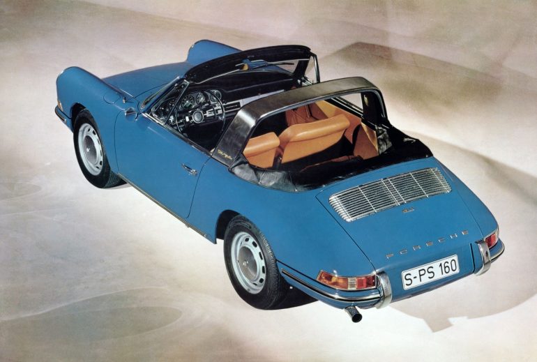 Opening the 911 Top with the Porsche Targa
