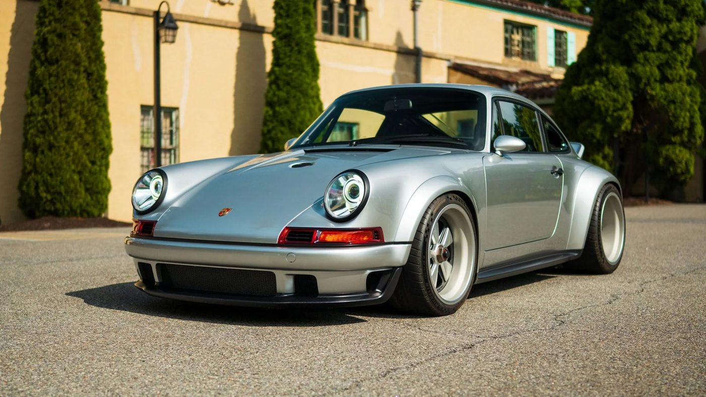 FOR SALE: Ultra-Rare Singer DLS 'Mame Commission'