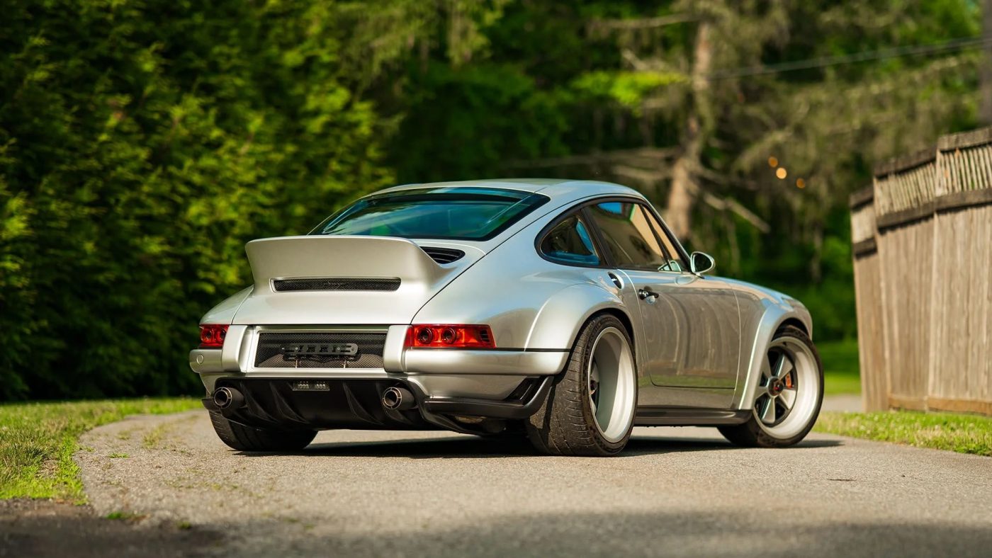 FOR SALE: Ultra-Rare Singer DLS 'Mame Commission'