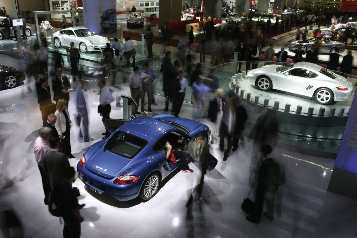 Cayman - Porsche’s Machine For Driving